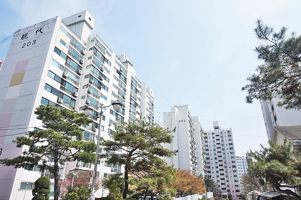 이천시창전동현대아파트 1억원대아파트경매 이천역 온천공원 설봉초 재래시장 경매권리분석 안흥유원지 중리택지개발